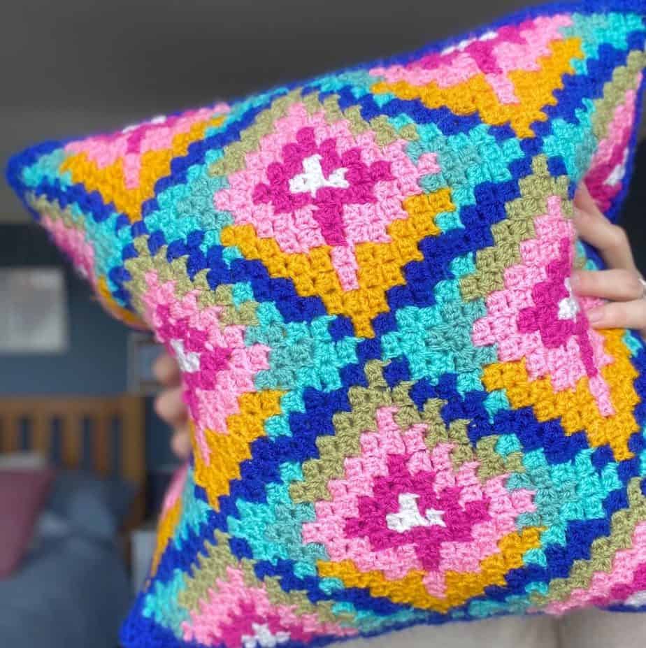 Crochet C2C Pillow Pattern - Geometric, Colourful and Fun | HanJan Crochet