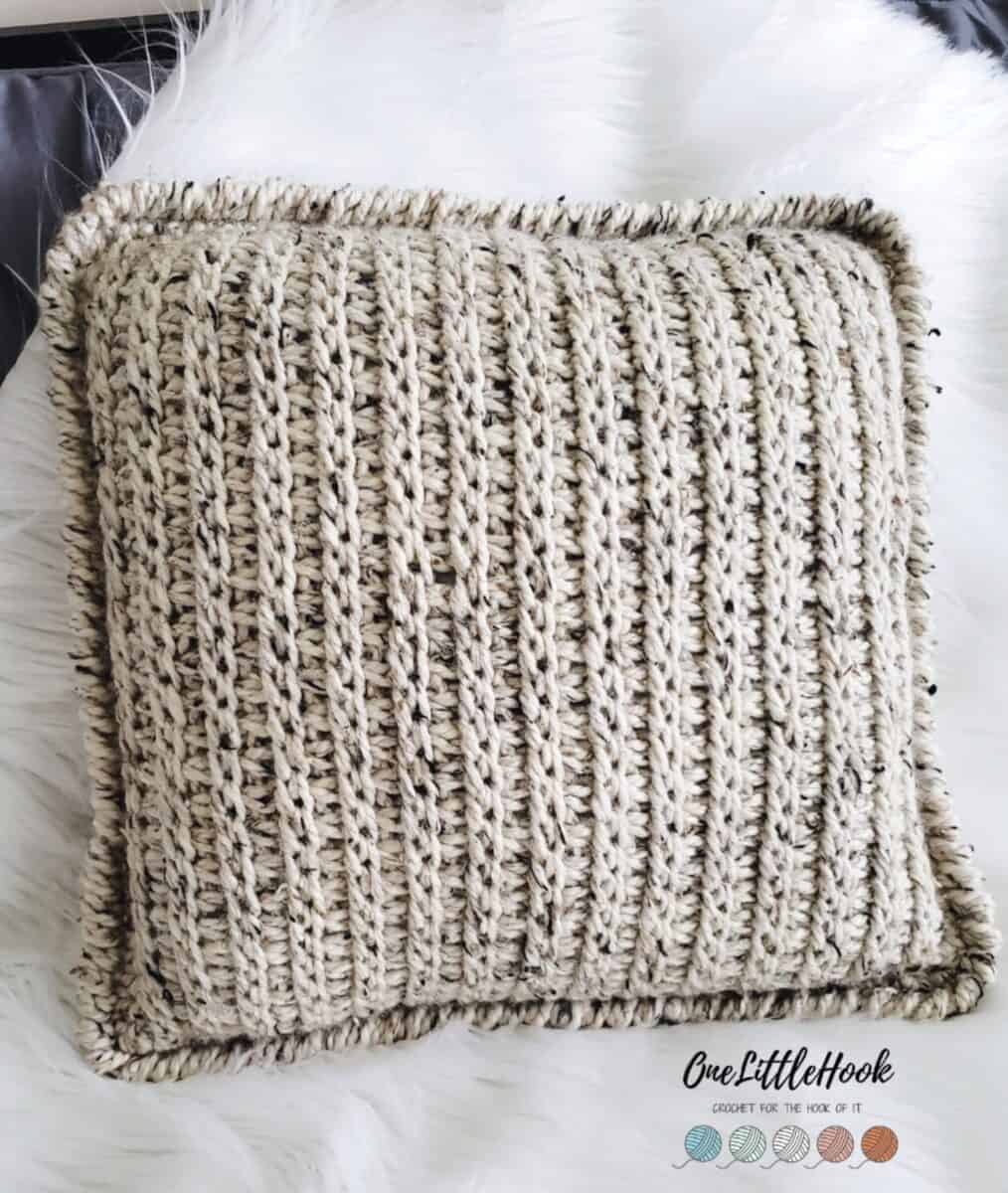15 Modern Crochet Pillow Patterns | HanJan Crochet